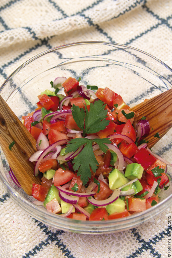 Tomati-avokaadosalat - Figuurisõbrad