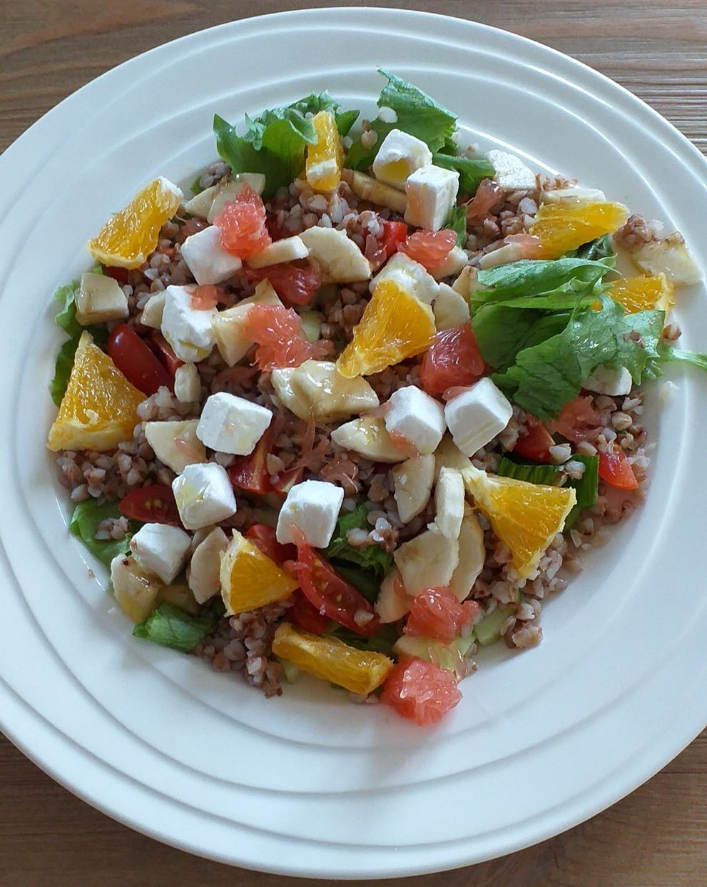 Tatrasalat feta-, apelsini- ja banaaniga - Figuurisõbrad